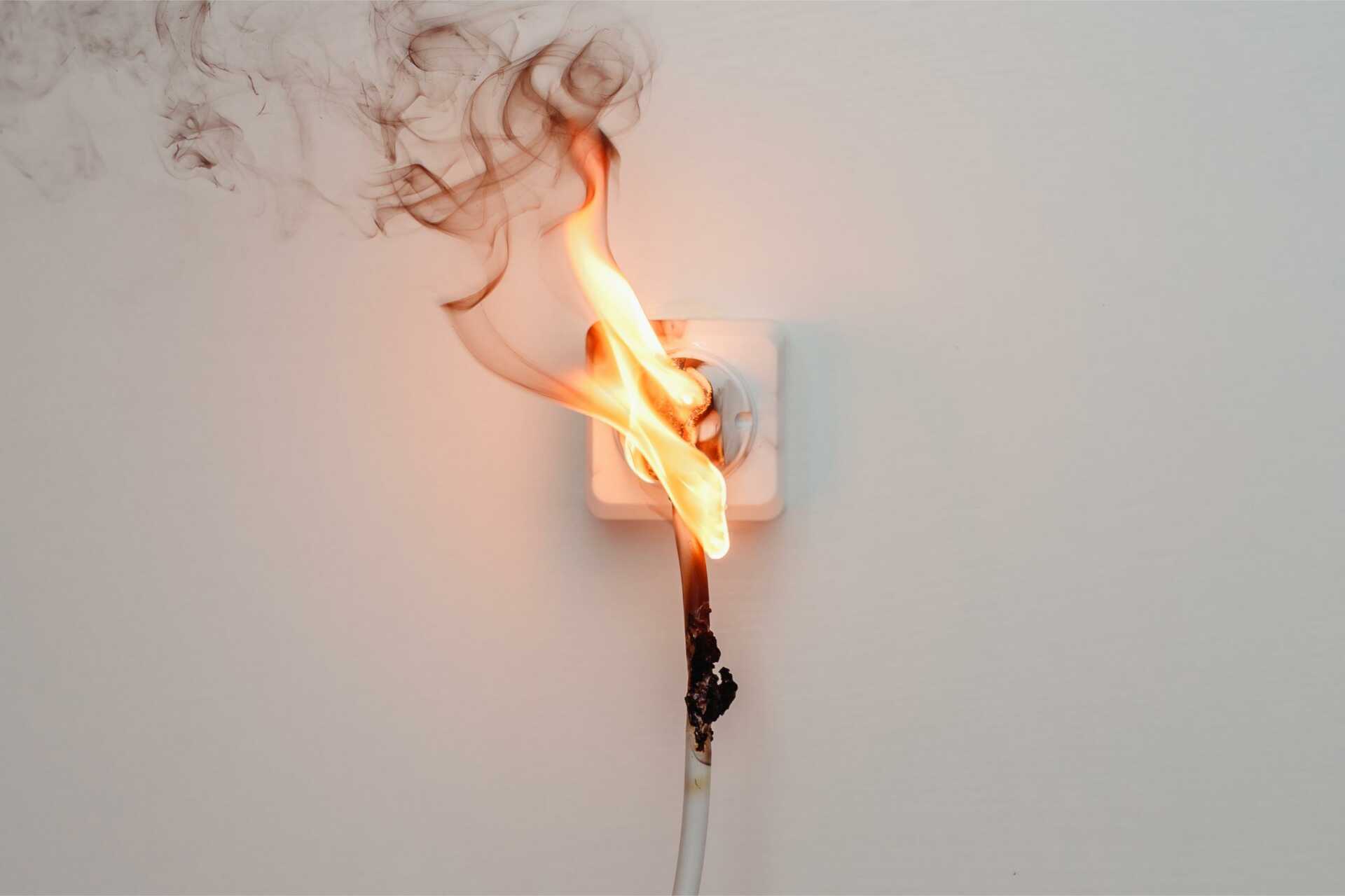 What Are Effective Smoke Odor Elimination Techniques? | Best Cleanup